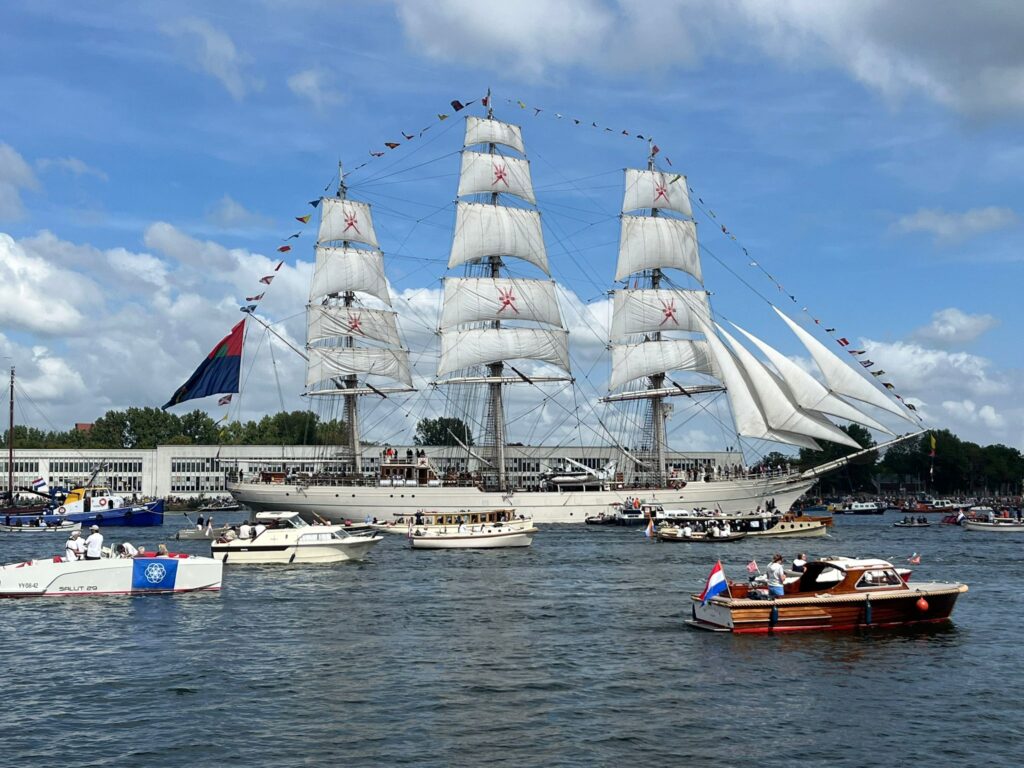 Sail Amsterdam 2025 - Dutch Tours